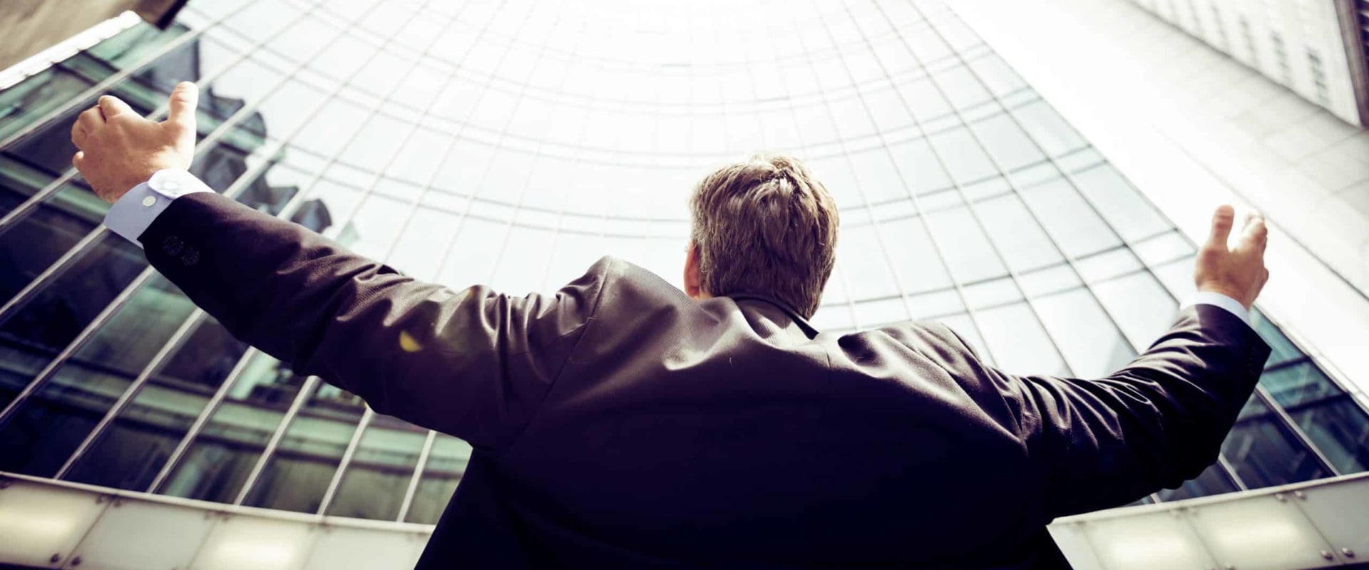 Becoming an Expert Consultant: What Industries Need Them and How to ...